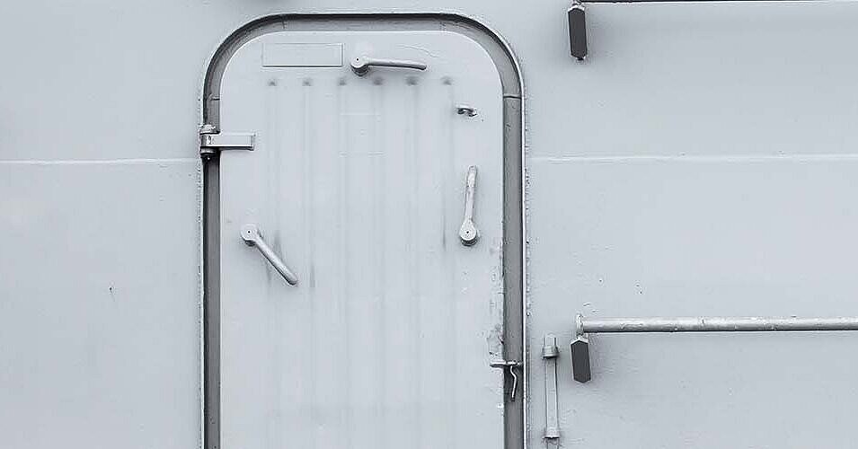 Portholes & Bulkheads | Profiles | Semperit